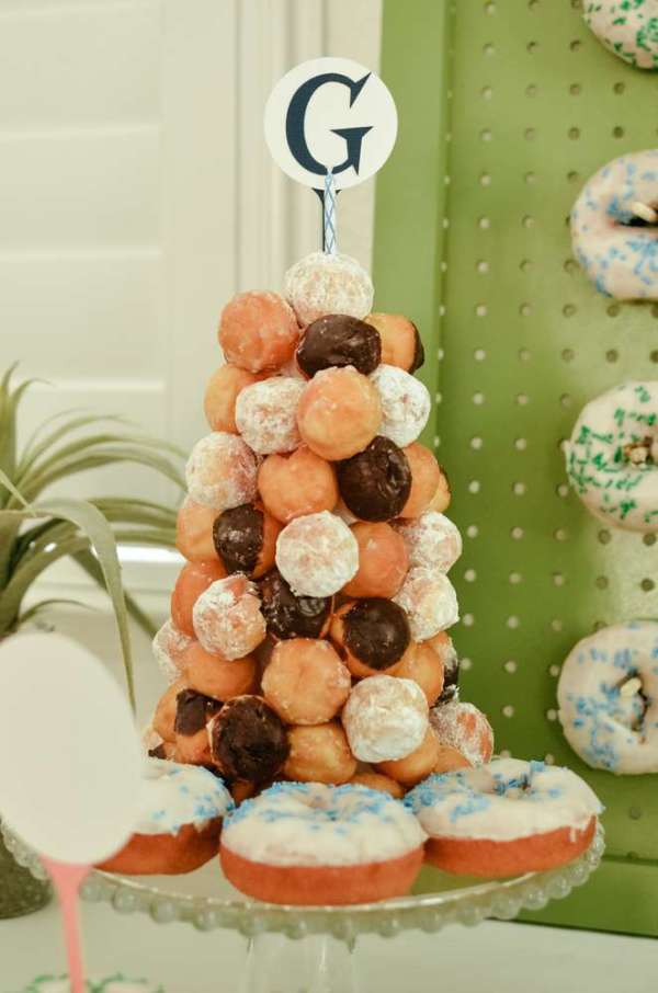 Palm Springs Inspired Retro Golf Party - Birthday Party Ideas for Kids